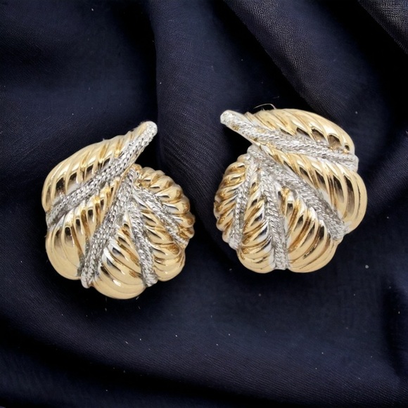 Monet | Jewelry | Vintage Monet Two Tone Scalloped Shell Clip On ...